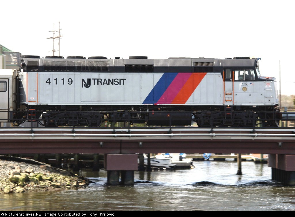 NJT 4119 Crossing the "new" Little bridge